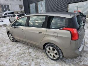 Peugeot 5008 2010 Tauragė, ar dzinēja tilpumu 1.56 L un nobraukumu 300 tūkst. km par 2800 €, foto  vietnē AUTOMOTO.COM.LV