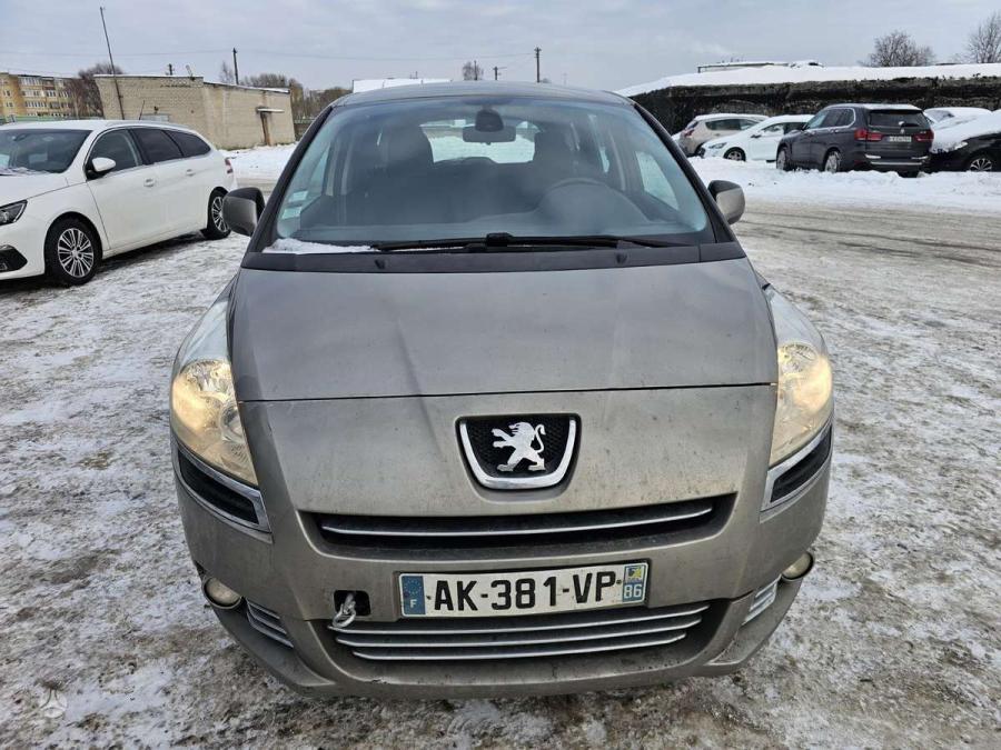 Peugeot 5008 2010 in Taurage, with an engine capacity of 1.56 L and mileage of 300 thousand km for 2800 €, photo 7 on AUTOMOTO.COM.LV