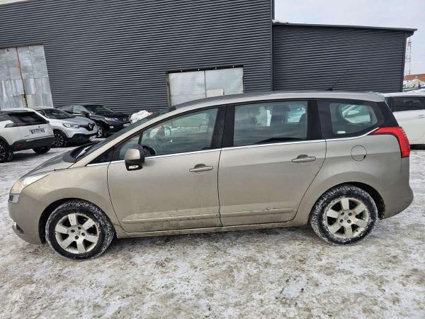 Peugeot 5008 2010 in Taurage, with an engine capacity of 1.56 L and mileage of 300 thousand km for 2800 €, photo 10 on AUTOMOTO.COM.LV