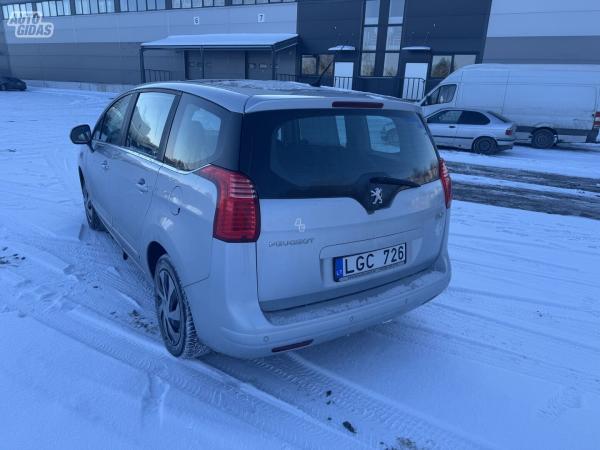 Peugeot 5008 2010 Viļņa, ar dzinēja tilpumu 1.60 L un nobraukumu 247 tūkst. km par 2850 €, foto 8 vietnē AUTOMOTO.COM.LV