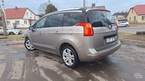 Peugeot 5008 2010 Panevēža, ar dzinēja tilpumu 1.60 L un nobraukumu 287 tūkst. km par 2700 €, foto 4 vietnē AUTOMOTO.COM.LV