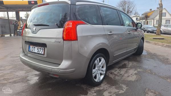 Peugeot 5008 2010 Panevēža, ar dzinēja tilpumu 1.60 L un nobraukumu 287 tūkst. km par 2700 €, foto 6 vietnē AUTOMOTO.COM.LV