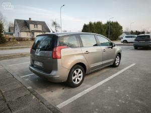 Peugeot 5008 2010 in Plunge, with an engine capacity of 1.60 L and mileage of 288 thousand km for 2500 €, photo 4 on AUTOMOTO.COM.LV