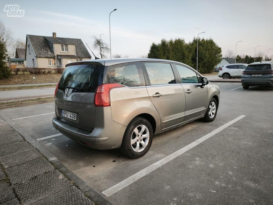 Peugeot 5008 2010 in Plunge, with an engine capacity of 1.60 L and mileage of 288 thousand km for 2500 €, photo 4 on AUTOMOTO.COM.LV