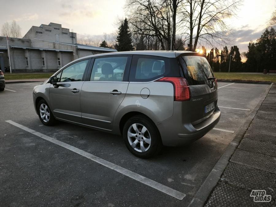 Peugeot 5008 2010 in Plunge, with an engine capacity of 1.60 L and mileage of 288 thousand km for 2500 €, photo 5 on AUTOMOTO.COM.LV