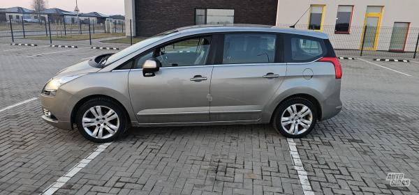 Peugeot 5008 2010 in Kaunas, with an engine capacity of 1.60 L and mileage of 323 thousand km for 2800 €, photo 6 on AUTOMOTO.COM.LV