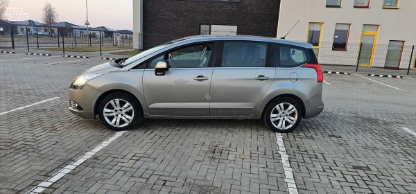 Peugeot 5008 2010 in Kaunas, with an engine capacity of 1.60 L and mileage of 323 thousand km for 2800 €, photo 7 on AUTOMOTO.COM.LV