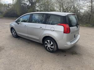 Peugeot 5008 2010 Viļņa, ar dzinēja tilpumu 1.60 L un nobraukumu 247 tūkst. km par 2500 €, foto 7 vietnē AUTOMOTO.COM.LV