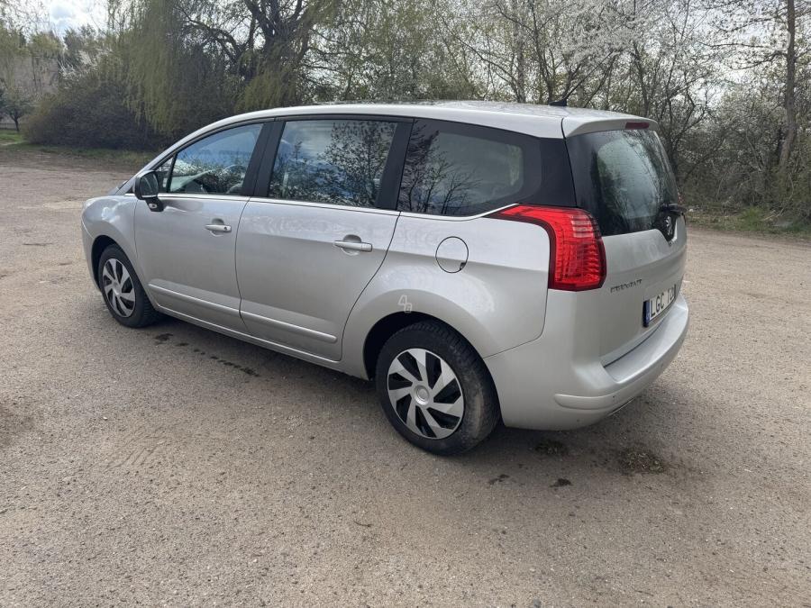 Peugeot 5008 2010 Viļņa, ar dzinēja tilpumu 1.60 L un nobraukumu 247 tūkst. km par 2500 €, foto 7 vietnē AUTOMOTO.COM.LV