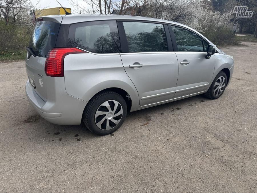 Peugeot 5008 2010 Viļņa, ar dzinēja tilpumu 1.60 L un nobraukumu 247 tūkst. km par 2500 €, foto 8 vietnē AUTOMOTO.COM.LV