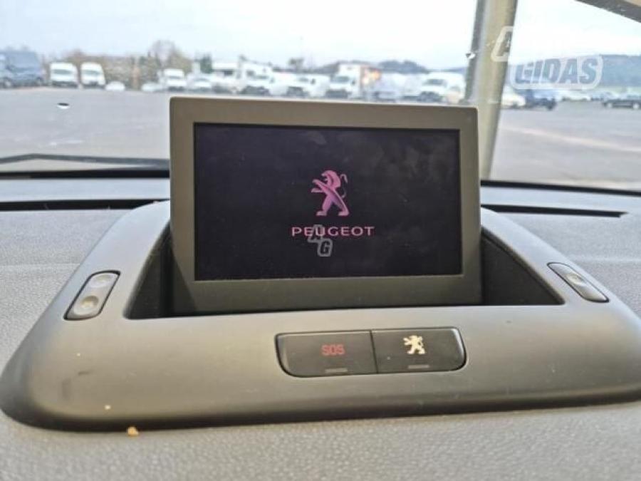 Peugeot 5008 2011 in Kaunas, with an engine capacity of 1.60 L and mileage of 279 thousand km for 1750 €, photo 14 on AUTOMOTO.COM.LV