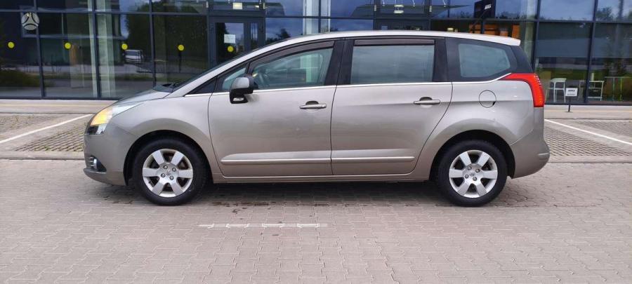 Peugeot 5008 2011 Viļņa, ar dzinēja tilpumu 1.60 L un nobraukumu 304 tūkst. km par 2400 €, foto 16 vietnē AUTOMOTO.COM.LV