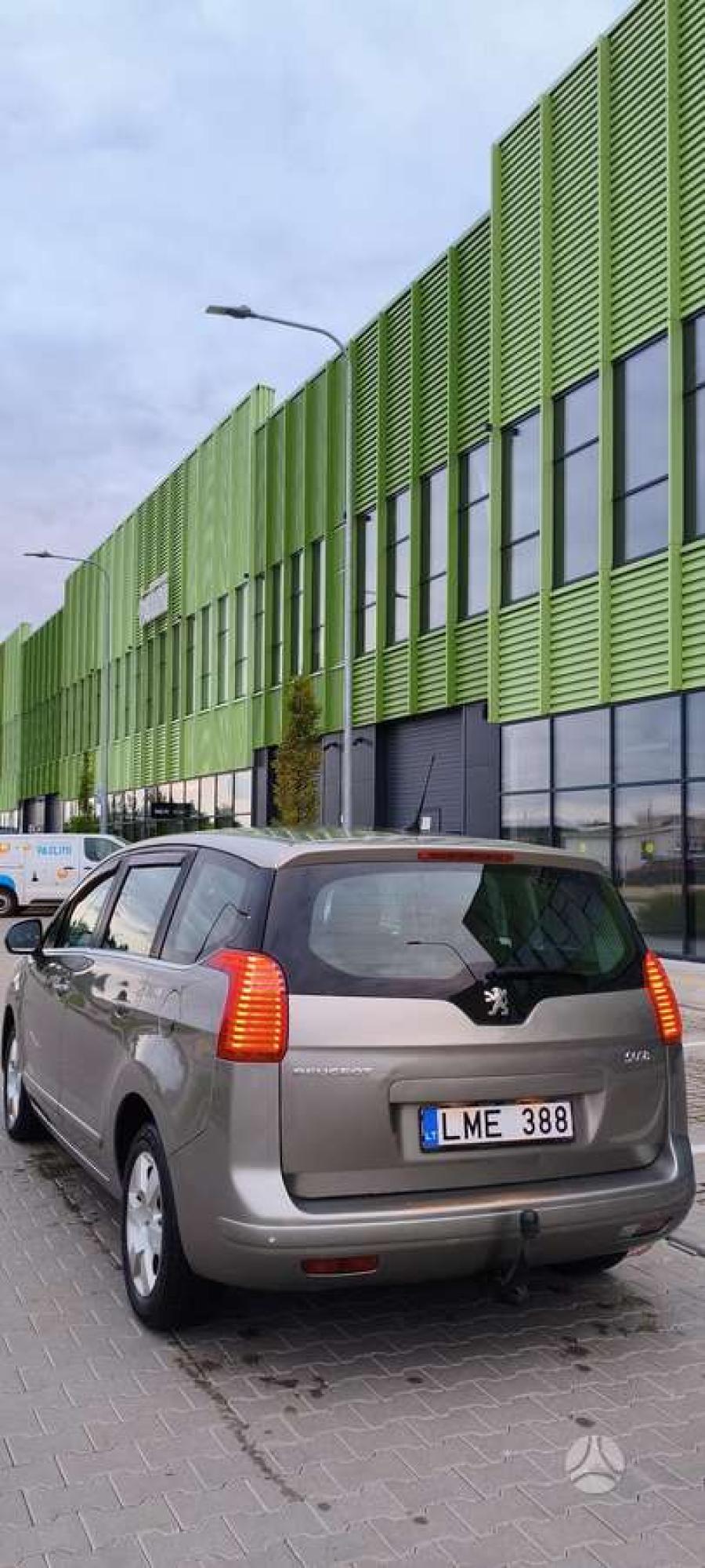 Peugeot 5008 2011 Viļņa, ar dzinēja tilpumu 1.60 L un nobraukumu 304 tūkst. km par 2400 €, foto 17 vietnē AUTOMOTO.COM.LV