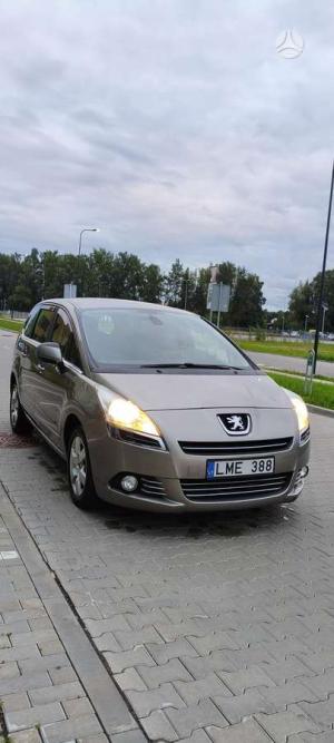 Peugeot 5008 2011 Viļņa, ar dzinēja tilpumu 1.60 L un nobraukumu 304 tūkst. km par 2400 €, foto 22 vietnē AUTOMOTO.COM.LV