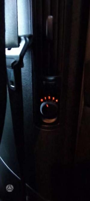 Peugeot 5008 2011 Viļņa, ar dzinēja tilpumu 1.60 L un nobraukumu 304 tūkst. km par 2400 €, foto 41 vietnē AUTOMOTO.COM.LV