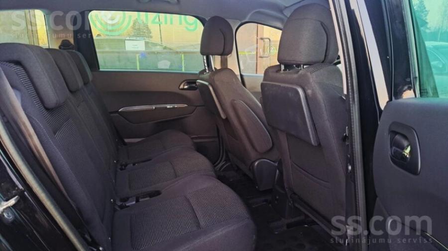 Peugeot 5008 2012 in Riga, with an engine capacity of 1.60 L and mileage of 153 thousand km for 5600 €, photo 5 on AUTOMOTO.COM.LV