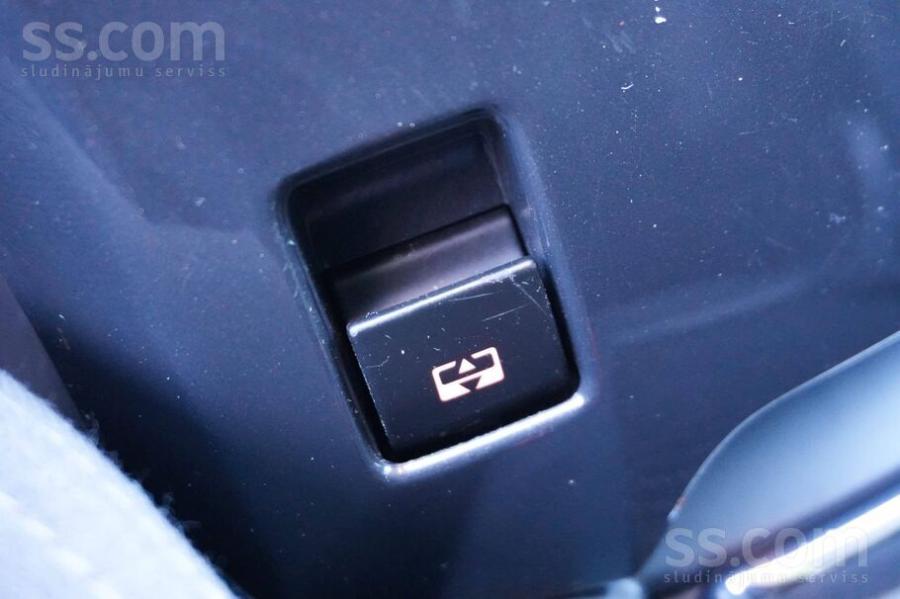 Peugeot 5008 2012 in Riga, with an engine capacity of 1.60 L and mileage of 298 thousand km for 5390 €, photo 13 on AUTOMOTO.COM.LV