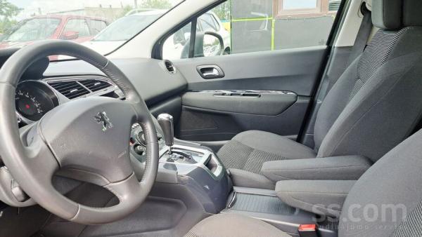 Peugeot 5008 2012 in Riga, with an engine capacity of 1.60 L and mileage of 153 thousand km for 5600 €, photo 10 on AUTOMOTO.COM.LV