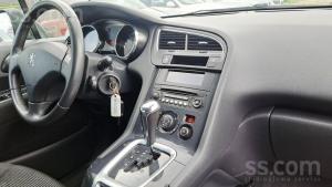 Peugeot 5008 2012 Rīga, ar dzinēja tilpumu 1.60 L un nobraukumu 153 tūkst. km par 5600 €, foto 16 vietnē AUTOMOTO.COM.LV