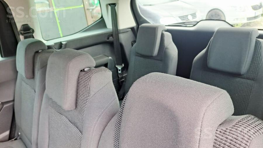 Peugeot 5008 2012 Rīga, ar dzinēja tilpumu 1.60 L un nobraukumu 153 tūkst. km par 5600 €, foto 20 vietnē AUTOMOTO.COM.LV