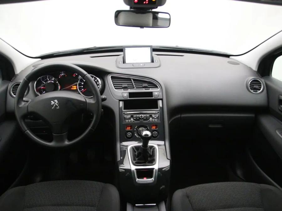 Peugeot 5008 2014 in Vilnius, with an engine capacity of 1.60 L and mileage of 173 thousand km for 5799 €, photo 3 on AUTOMOTO.COM.LV