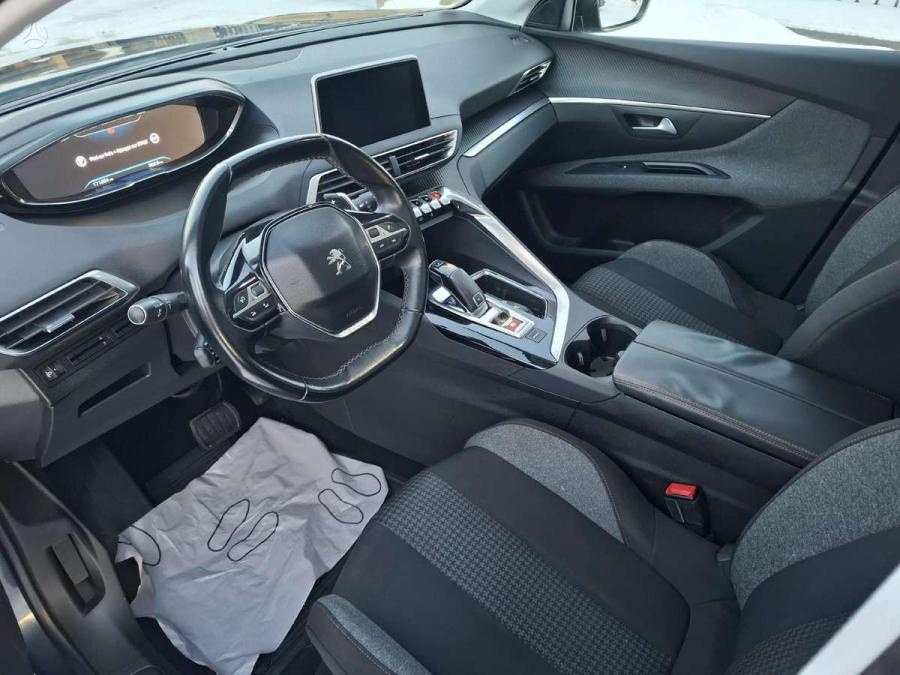 Peugeot 5008 2018 in Taurage, with an engine capacity of 1.50 L and mileage of 172 thousand km for 10300 €, photo 9 on AUTOMOTO.COM.LV