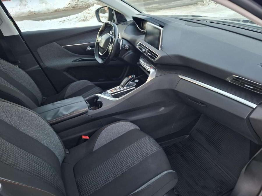 Peugeot 5008 2018 in Taurage, with an engine capacity of 1.50 L and mileage of 172 thousand km for 10300 €, photo 10 on AUTOMOTO.COM.LV