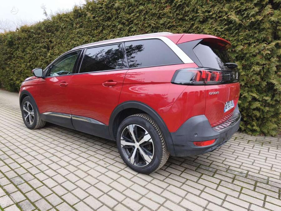 Red Peugeot 5008 2021 in Kalvarija, with an engine capacity of 1.20 L and mileage of 184 thousand km for 15609 €, photo 3 on AUTOMOTO.COM.LV