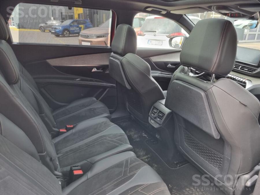 Red Peugeot 5008 2021 in Riga, with an engine capacity of 1.50 L and mileage of 159 thousand km for 20600 €, photo 8 on AUTOMOTO.COM.LV