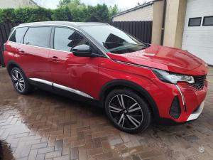 Sarkans Peugeot 5008 2022 Kalvarija, ar dzinēja tilpumu 1.20 L un nobraukumu 92 tūkst. km par 19784 €, foto  vietnē AUTOMOTO.COM.LV