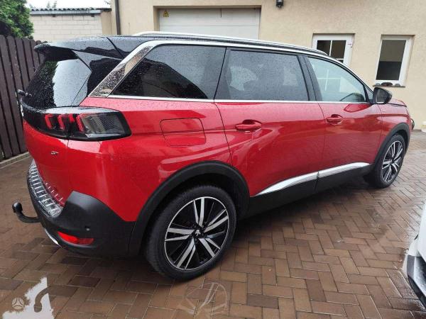 Red Peugeot 5008 2022 in Kalvarija, with an engine capacity of 1.20 L and mileage of 92 thousand km for 19784 €, photo 3 on AUTOMOTO.COM.LV