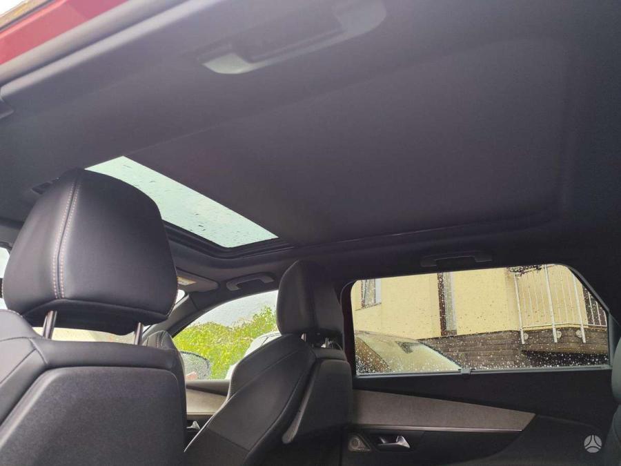 Sarkans Peugeot 5008 2022 Kalvarija, ar dzinēja tilpumu 1.20 L un nobraukumu 92 tūkst. km par 19784 €, foto 11 vietnē AUTOMOTO.COM.LV