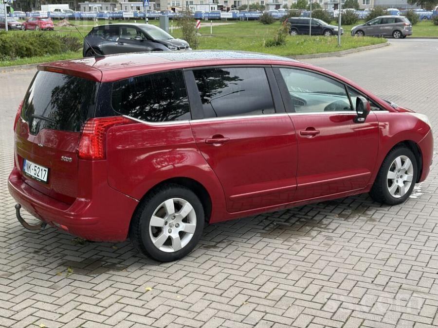 Sarkans Peugeot 5008 2010 Rīga, ar dzinēja tilpumu 1.60 L un nobraukumu 280 tūkst. km par 2800 €, foto 3 vietnē AUTOMOTO.COM.LV