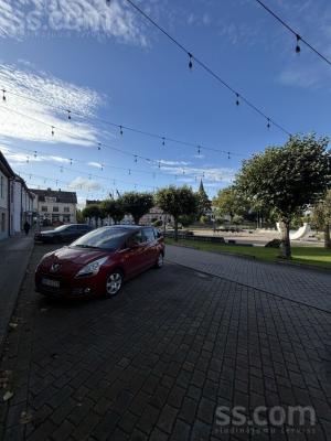 Sarkans Peugeot 5008 2010 Rīga, ar dzinēja tilpumu 1.60 L un nobraukumu 280 tūkst. km par 2800 €, foto 14 vietnē AUTOMOTO.COM.LV