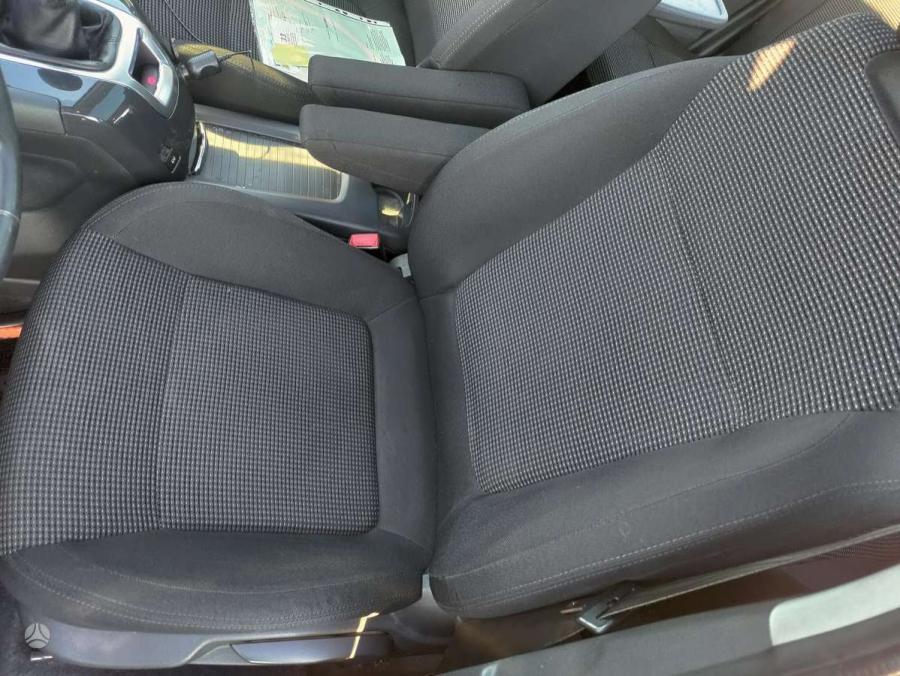Sarkans Peugeot 5008 2011 Kauņa, ar dzinēja tilpumu 1.56 L un nobraukumu 263 tūkst. km par 3350 €, foto 11 vietnē AUTOMOTO.COM.LV