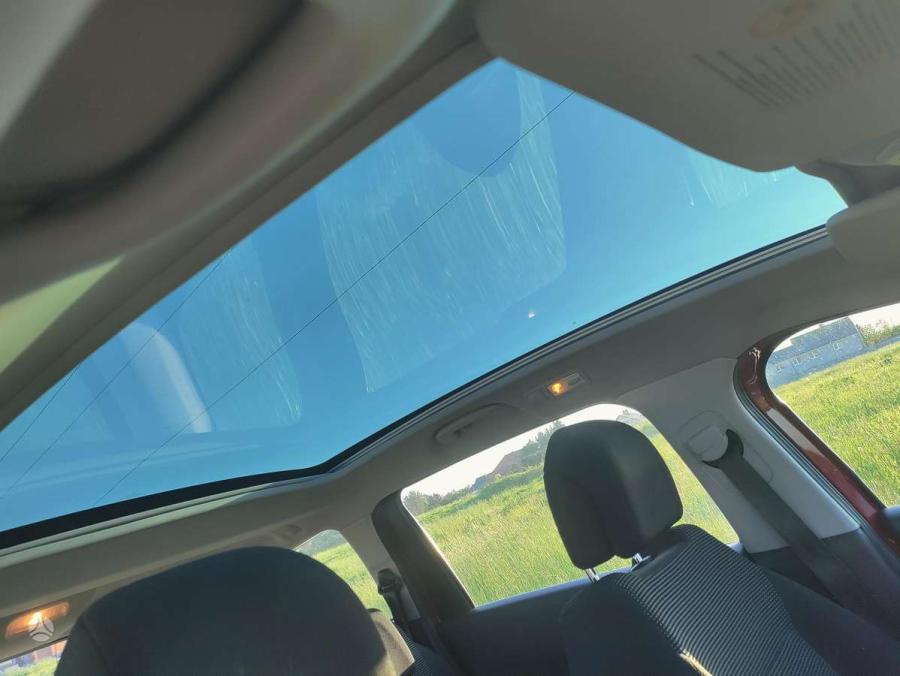 Sarkans Peugeot 5008 2011 Kauņa, ar dzinēja tilpumu 1.56 L un nobraukumu 263 tūkst. km par 3350 €, foto 19 vietnē AUTOMOTO.COM.LV