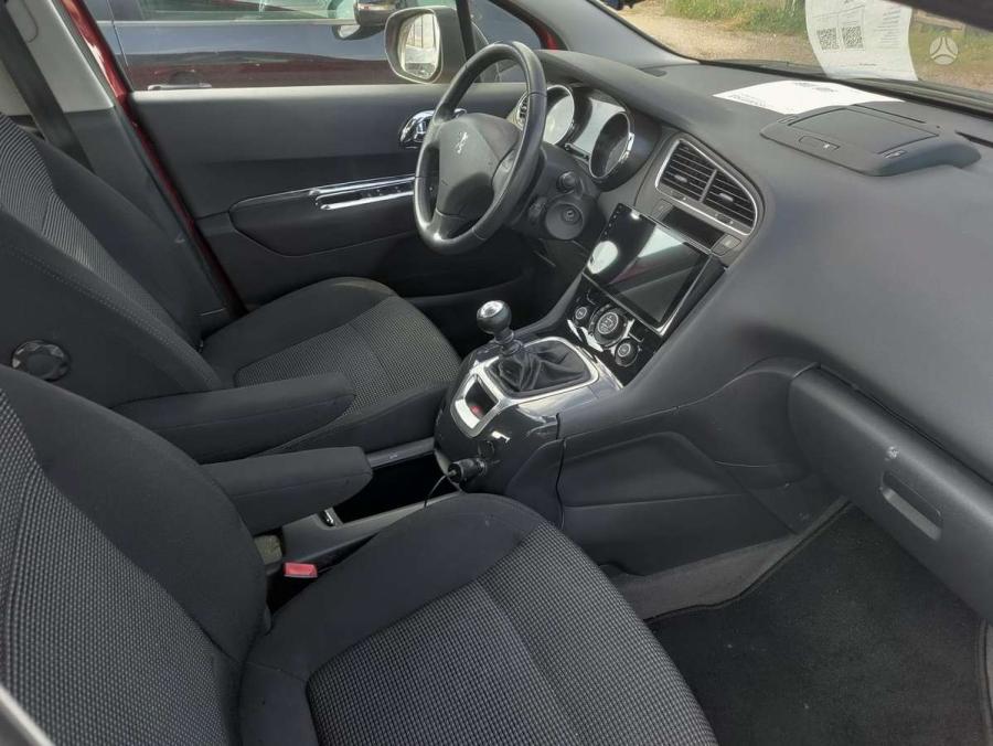 Sarkans Peugeot 5008 2011 Kauņa, ar dzinēja tilpumu 1.56 L un nobraukumu 263 tūkst. km par 3350 €, foto 24 vietnē AUTOMOTO.COM.LV