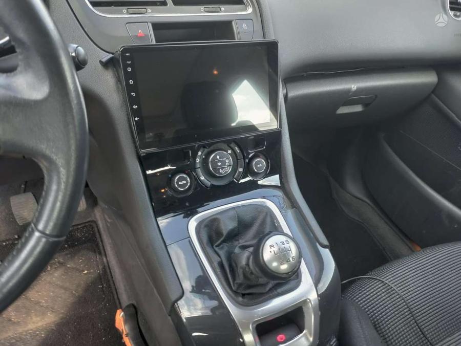 Sarkans Peugeot 5008 2011 Kauņa, ar dzinēja tilpumu 1.56 L un nobraukumu 263 tūkst. km par 3350 €, foto 25 vietnē AUTOMOTO.COM.LV