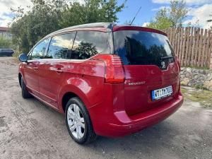Red Peugeot 5008 2012 in Vilnius, with an engine capacity of 2.00 L and mileage of 270 thousand km for 3700 €, photo 4 on AUTOMOTO.COM.LV