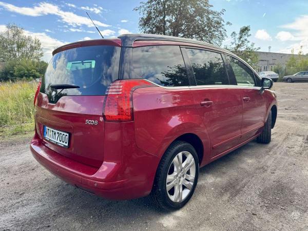 Peugeot 5008 2012 Viļņa vietnē Sarkans Peugeot 5008 2012 Viļņa, ar dzinēja tilpumu 2.00 L un nobraukumu 270 tūkst. km par 3700 €, foto 5 vietnē AUTOMOTO.COM.LV