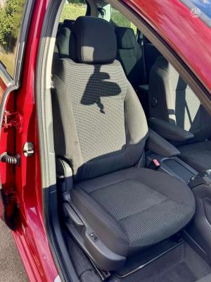 Red Peugeot 5008 2012 in Vilnius, with an engine capacity of 2.00 L and mileage of 270 thousand km for 3700 €, photo 13 on AUTOMOTO.COM.LV