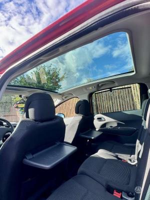 Red Peugeot 5008 2012 in Vilnius, with an engine capacity of 2.00 L and mileage of 270 thousand km for 3700 €, photo 14 on AUTOMOTO.COM.LV