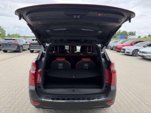 Red Peugeot 5008 2021 in Siauliai, with an engine capacity of 2.00 L and mileage of 176 thousand km for 21768 €, photo 29 on AUTOMOTO.COM.LV