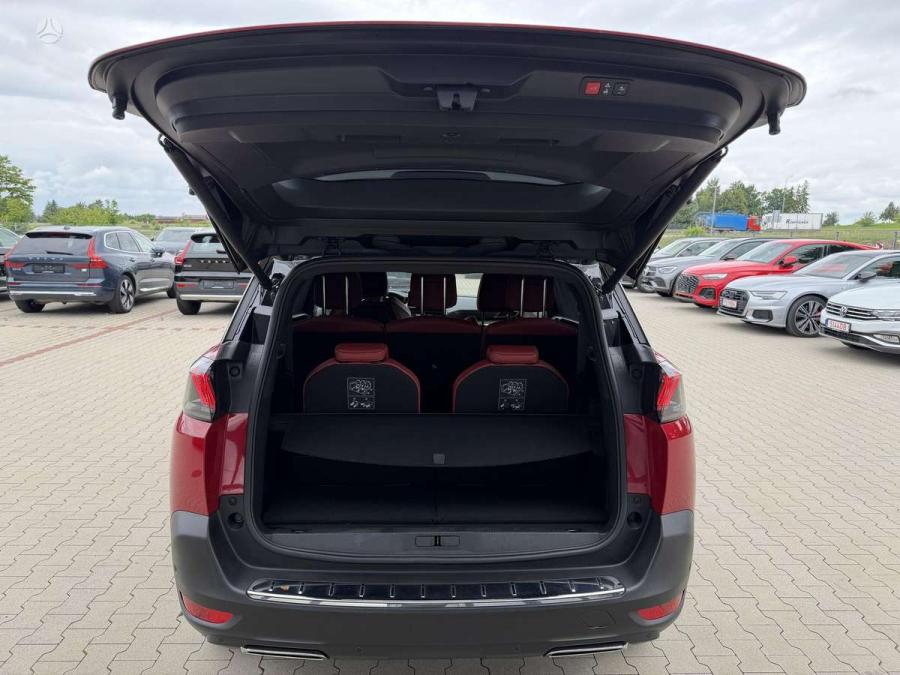 Red Peugeot 5008 2021 in Siauliai, with an engine capacity of 2.00 L and mileage of 176 thousand km for 21768 €, photo 29 on AUTOMOTO.COM.LV