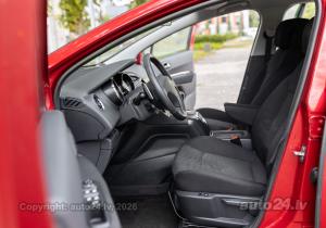Sarkans Peugeot 5008 2012 Tallina, ar dzinēja tilpumu 1.60 L un nobraukumu 143 tūkst. km par 4799 €, foto 10 vietnē AUTOMOTO.COM.LV