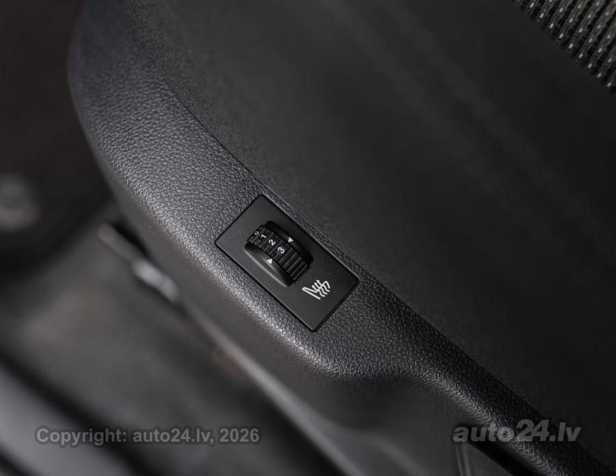 Sarkans Peugeot 5008 2012 Tallina, ar dzinēja tilpumu 1.60 L un nobraukumu 143 tūkst. km par 4799 €, foto 18 vietnē AUTOMOTO.COM.LV