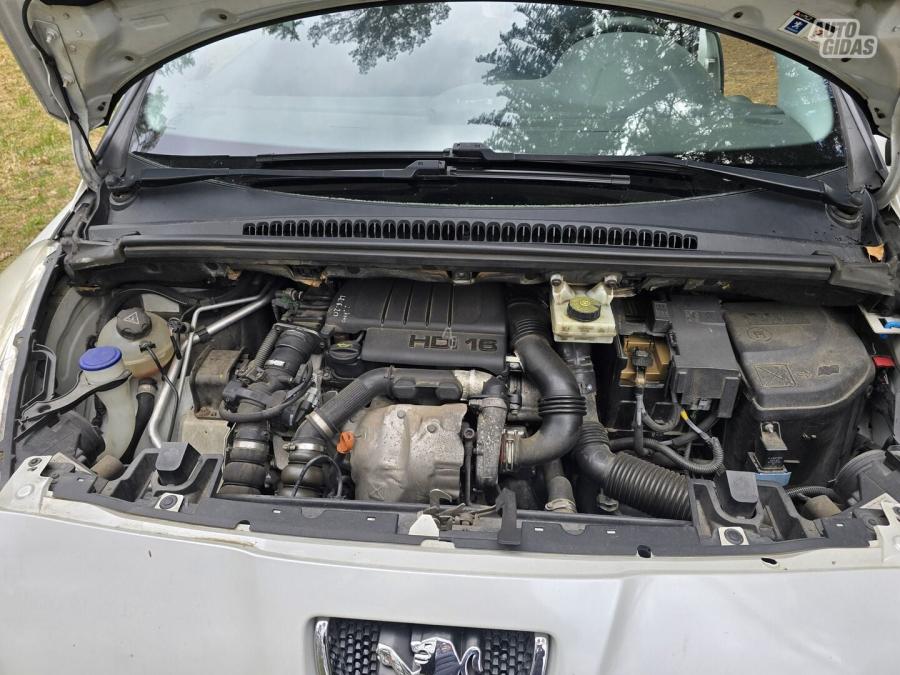 Peugeot 5008 2010 in Alytus, with an engine capacity of 1.60 L and mileage of 212 thousand km for 2800 €, photo 7 on AUTOMOTO.COM.LV