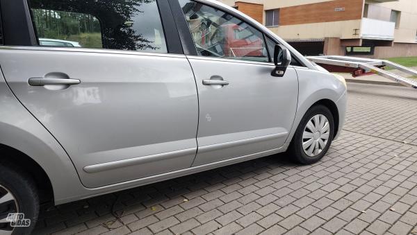 Peugeot 5008 2010 in Marijampole, with an engine capacity of 1.60 L and mileage of 249 thousand km for 1050 €, photo 6 on AUTOMOTO.COM.LV