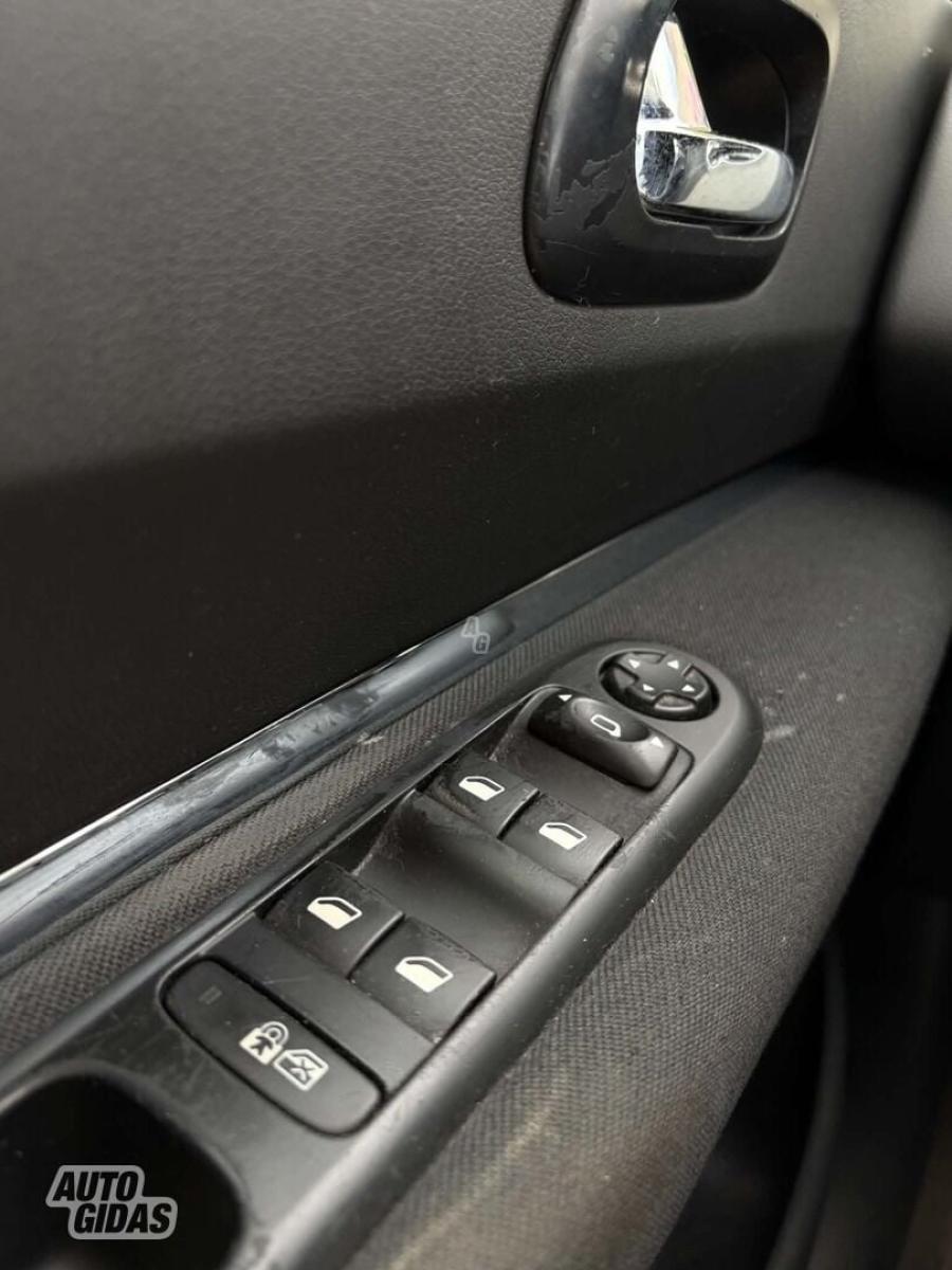 Peugeot 5008 2013 in Vilnius, with an engine capacity of 1.60 L and mileage of 320 thousand km for 2850 €, photo 9 on AUTOMOTO.COM.LV