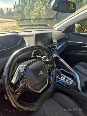 Peugeot 5008 2018 in Tallinn, with an engine capacity of 1.50 L and mileage of 271 thousand km for 12900 €, photo 6 on AUTOMOTO.COM.LV